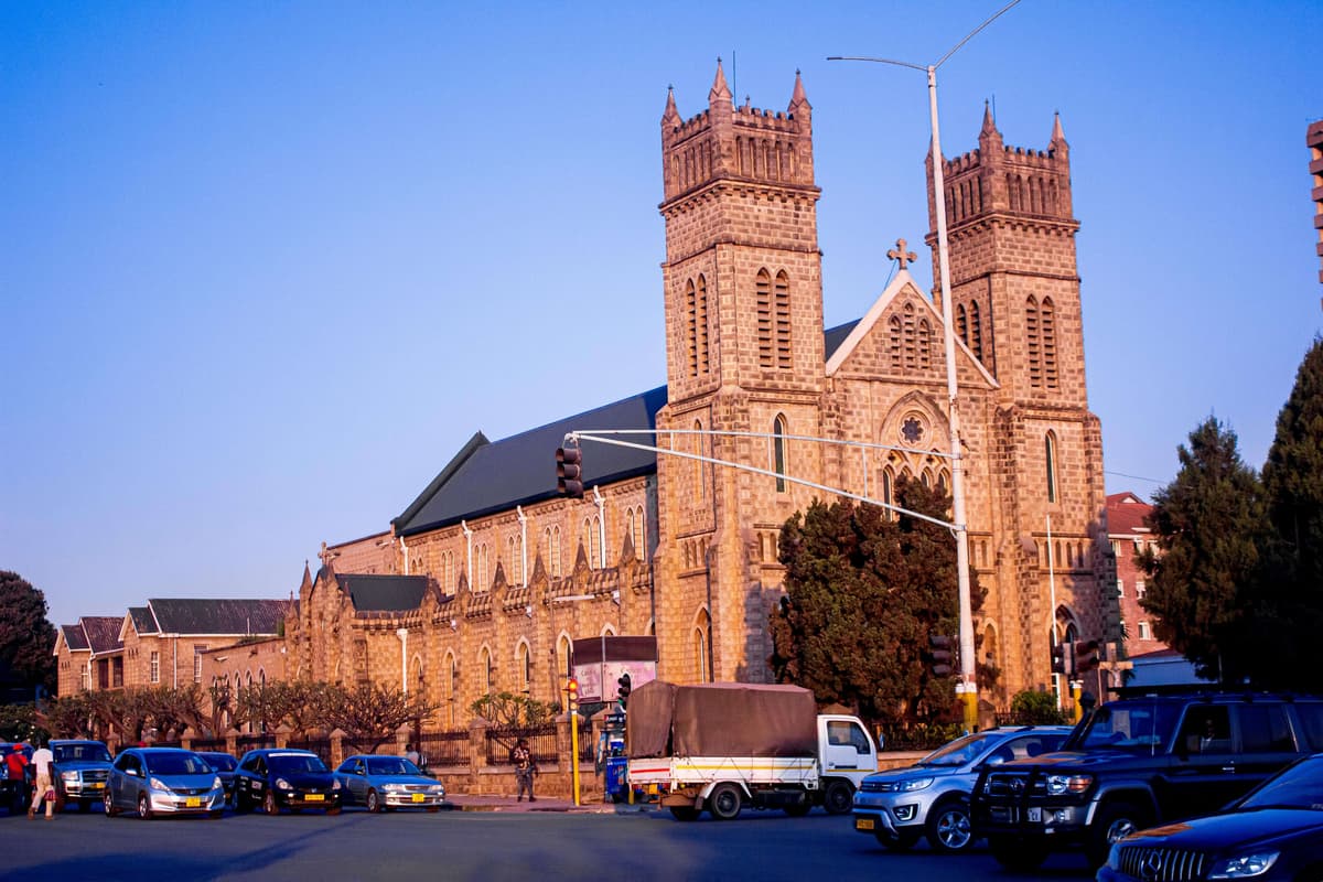 Zimbabwe Travel Guide 2026: Everything You Need to Know